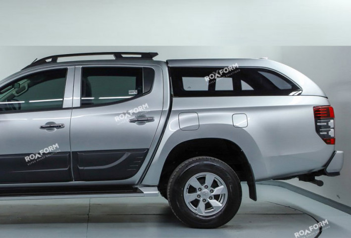 Hardtop on Mitsubishi L200 2015-2021 Fixed Window Canopy - koupit s ...
